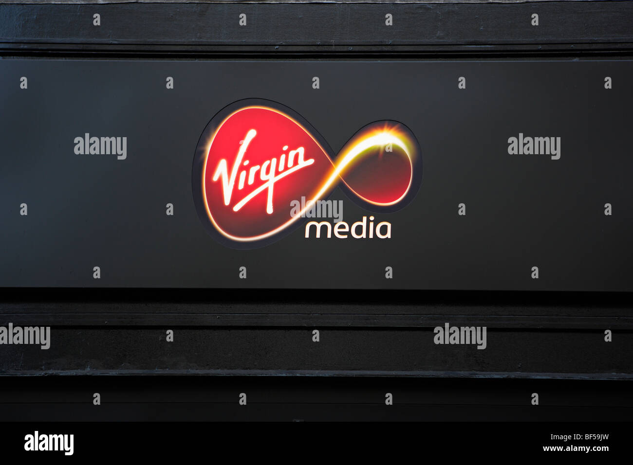 Virgin media logo Banque de photographies et d’images à haute ...