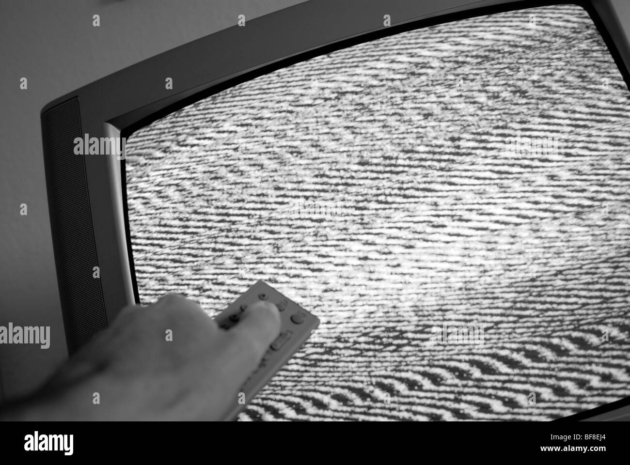 électricité statique main Banque d'images noir et blanc - Alamy