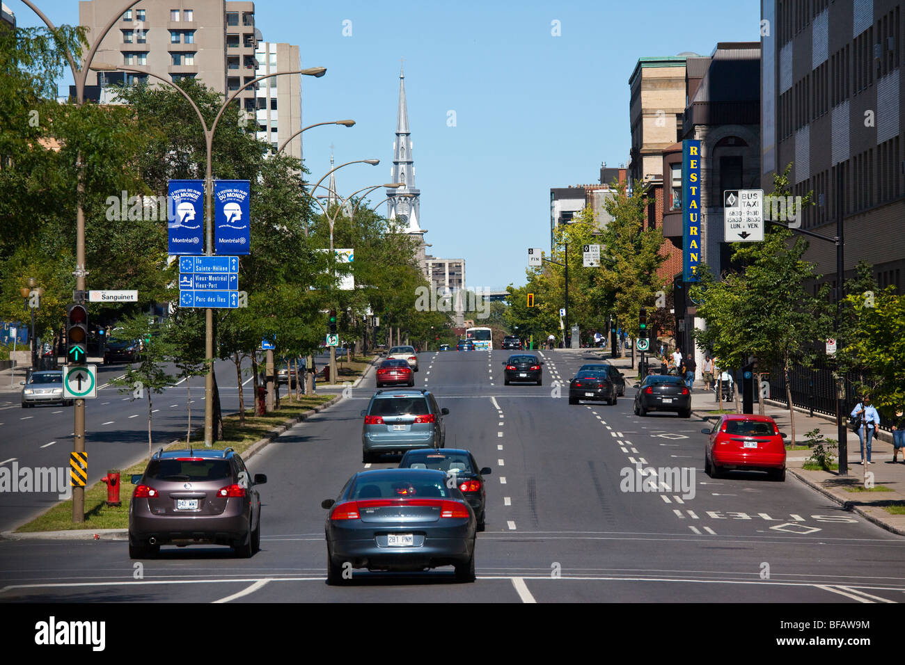 Rue montreal Banque de photographies et d’images à haute résolution - Alamy