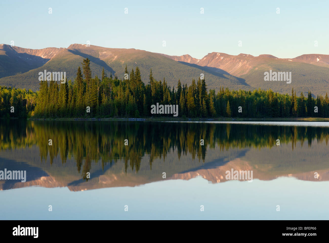 Parc provincial du lac boya Banque de photographies et d’images à haute ...