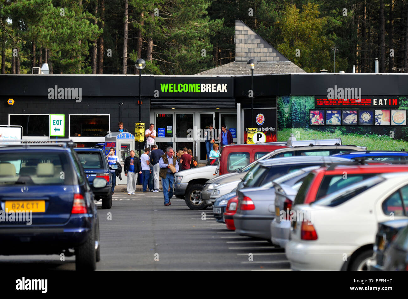 Motorway service station Banque de photographies et d’images à haute ...