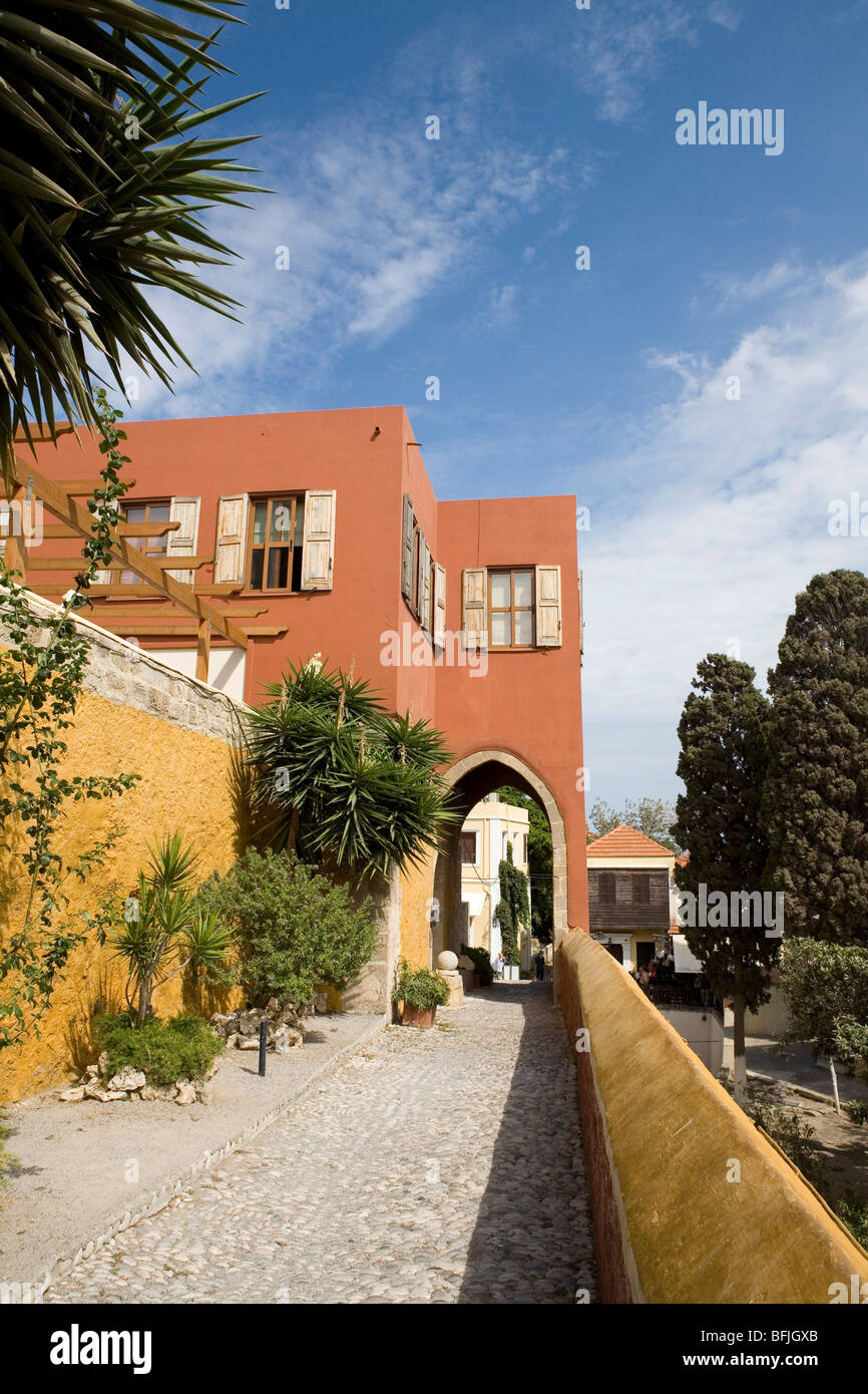 Michel de rhodes Banque de photographies et d’images à haute résolution ...