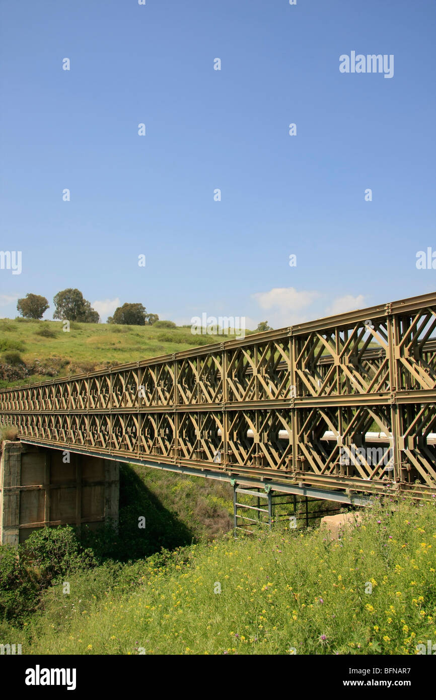 Pont sur le fleuve jordanie Banque de photographies et d’images à haute ...