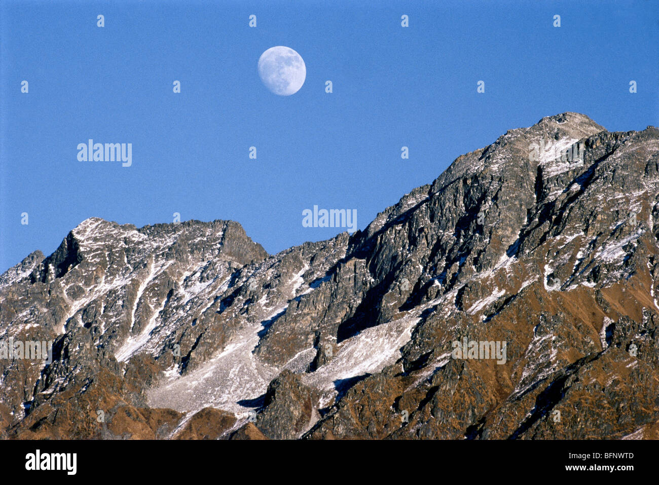 Nanda devi peaks Banque de photographies et d’images à haute résolution ...