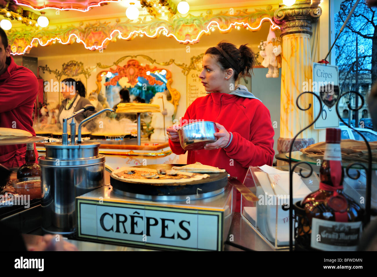 Marchés alimentaires parisiens Banque de photographies et d’images à ...