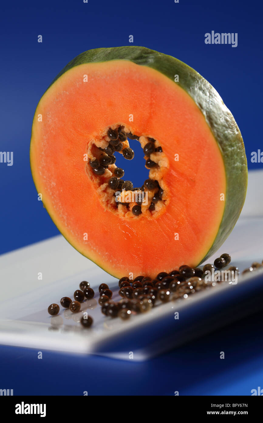 Fruits tropicaux papaye coupée en denrée alimentaire alimentaire fruits ...