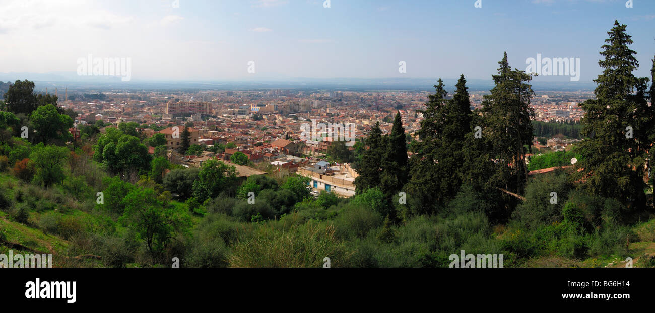 Vue panoramique de la ville de Blida Chrea road - Algérie Photo Stock ...