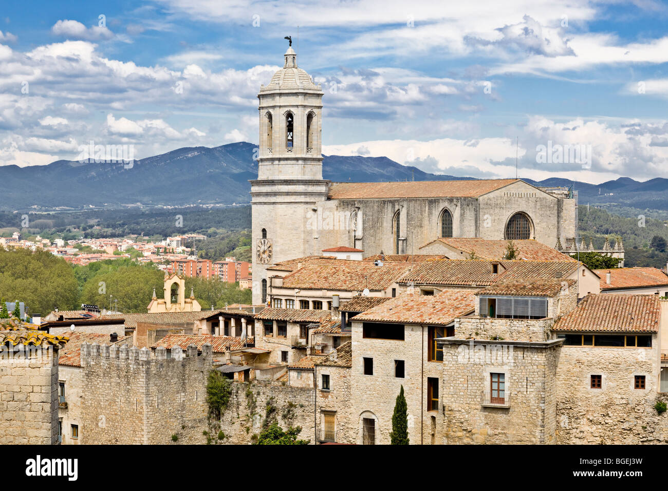 Gerona city Banque de photographies et d’images à haute résolution - Alamy