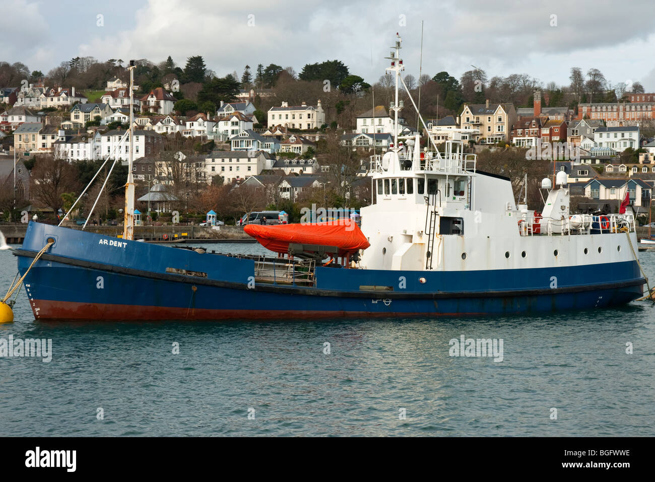 Bateau Fluvial Commercial Banque d'image et photos - Page 2 - Alamy