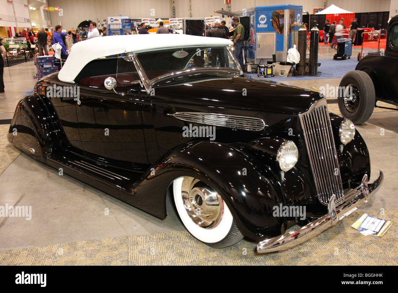 Custom Vintage Classic American retro voitures sur l'affichage à une ...