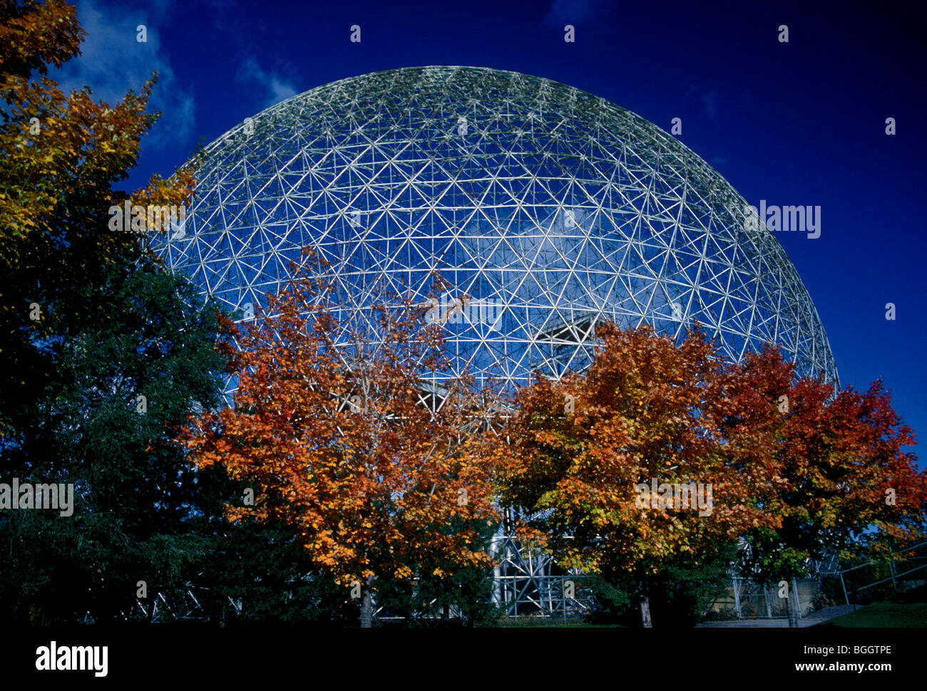 Biosphère, dôme géodésique, design par Buckminster Fuller, ville de ...