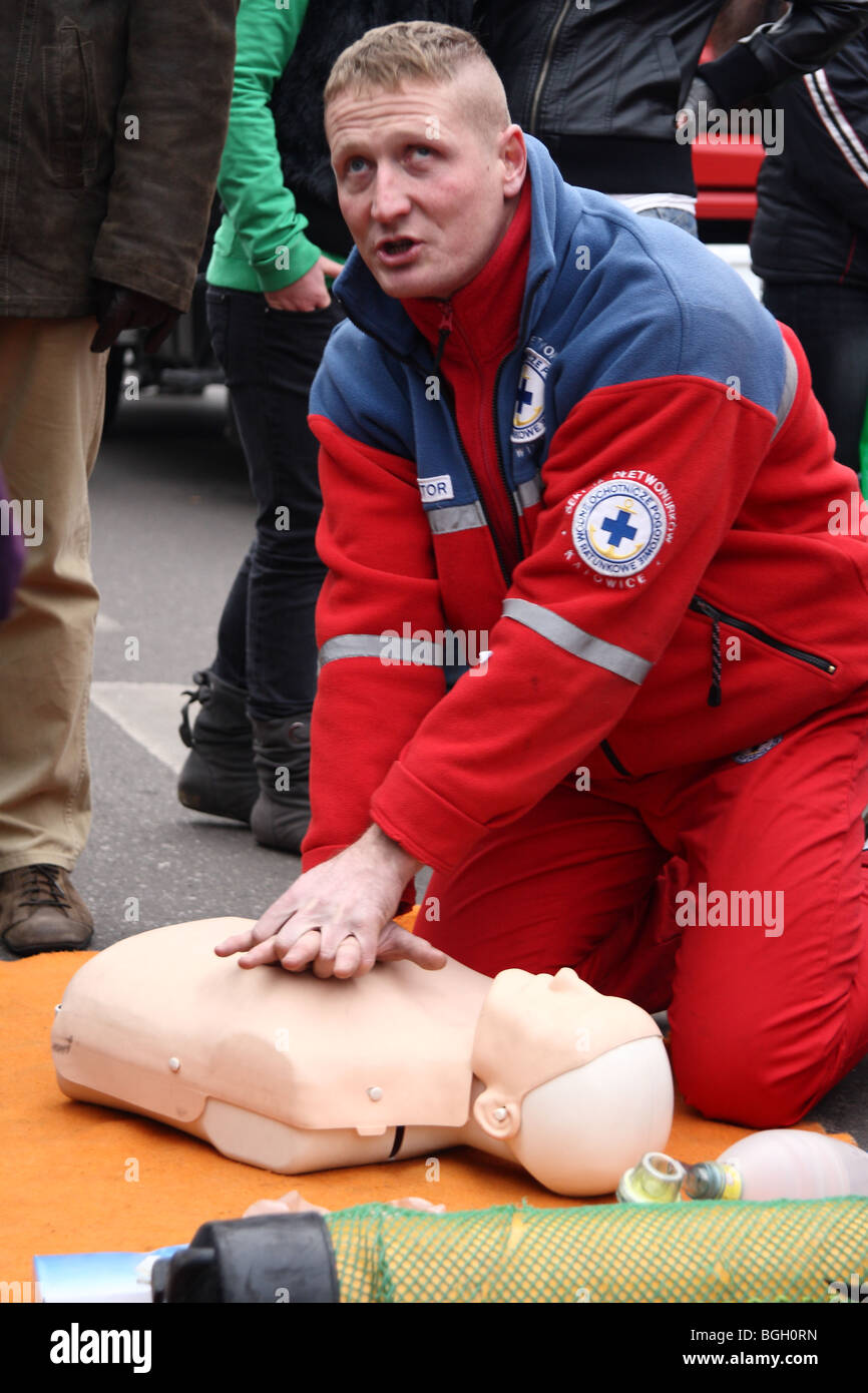 Formation aux premiers secours Banque de photographies et d’images à ...