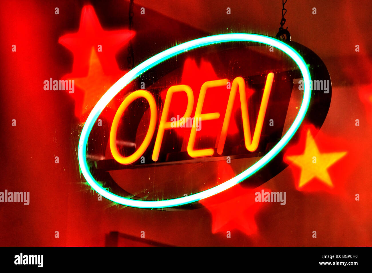 Neon open sign Banque de photographies et d’images à haute résolution ...