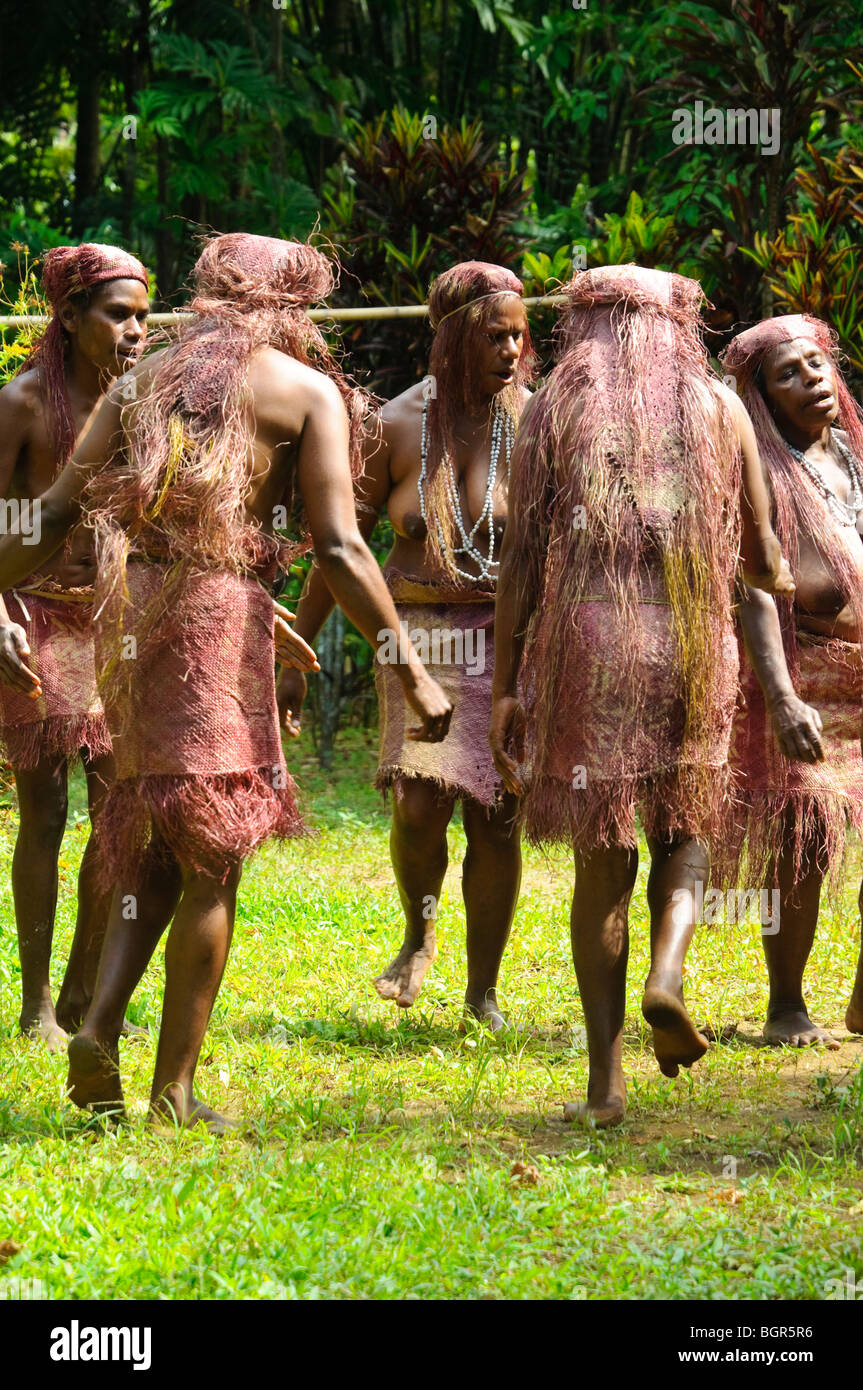 Costume traditionnel vanuatu Banque de photographies et d’images à ...