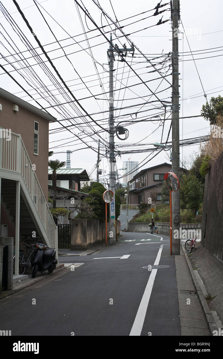 Electrical cables tokyo japan Banque de photographies et d’images à ...