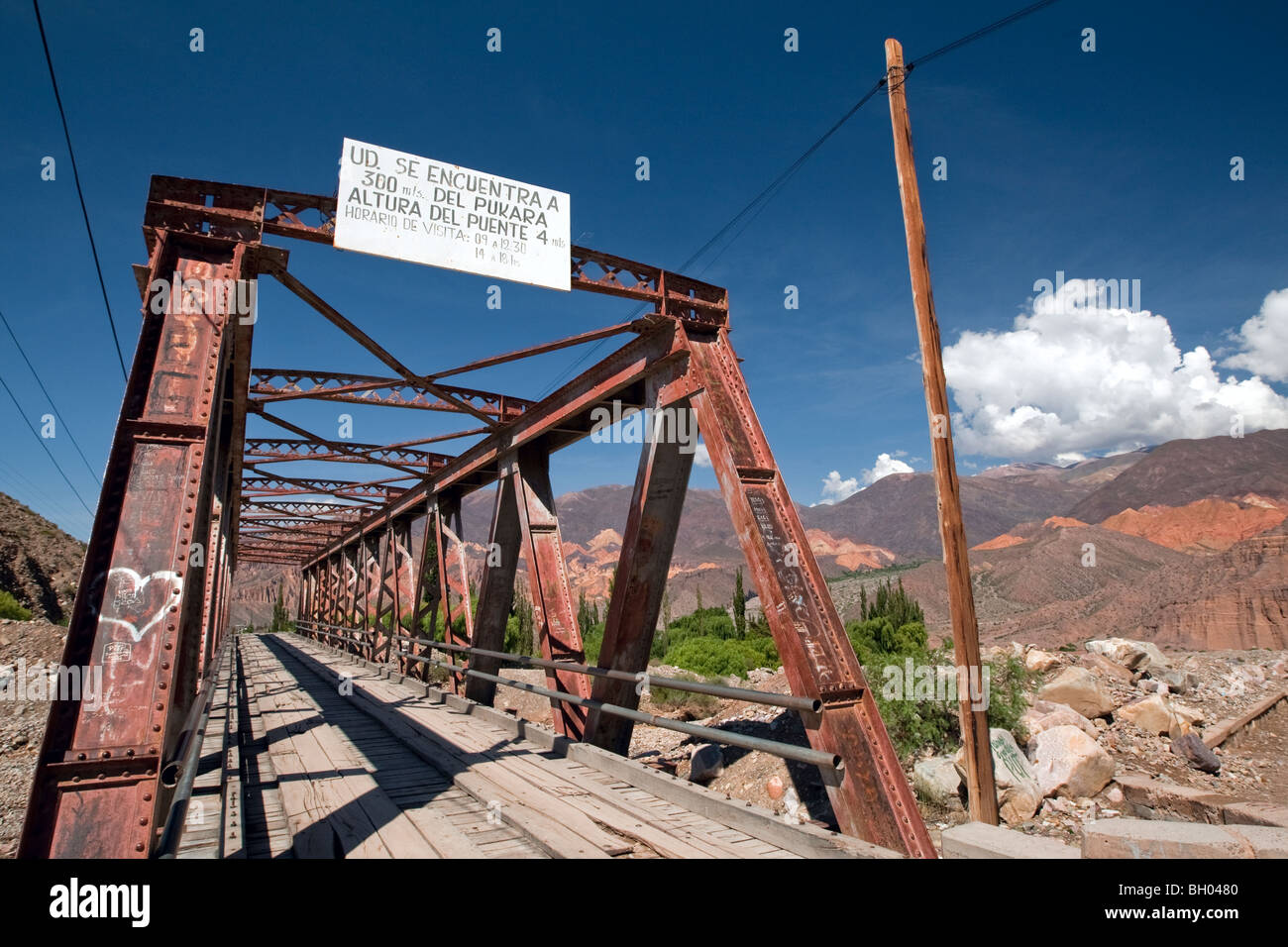 Pont de poutre caisson en acier Banque de photographies et d’images à ...