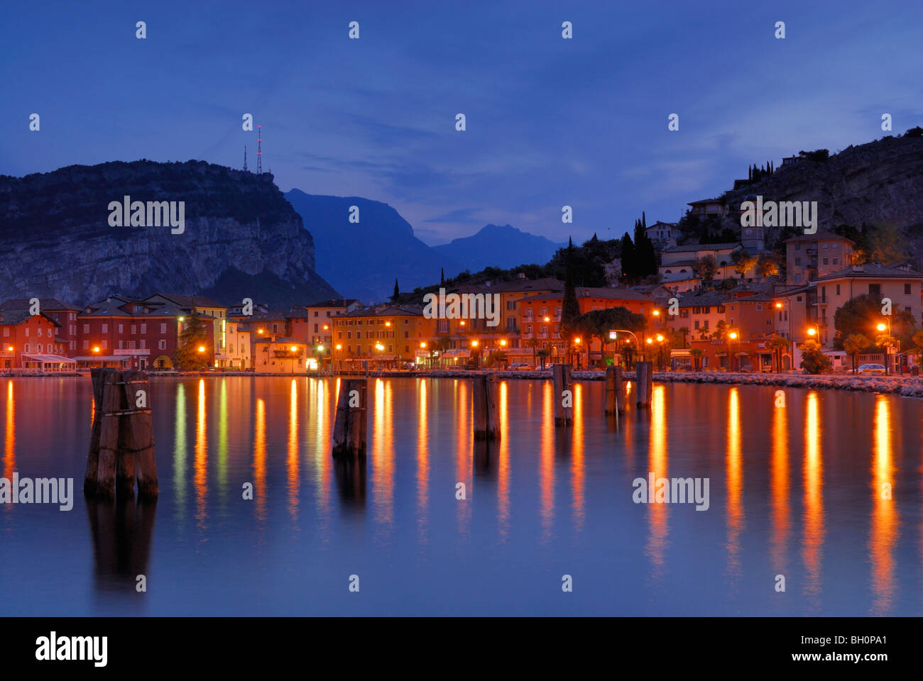 Torbole garda Banque de photographies et d’images à haute résolution ...