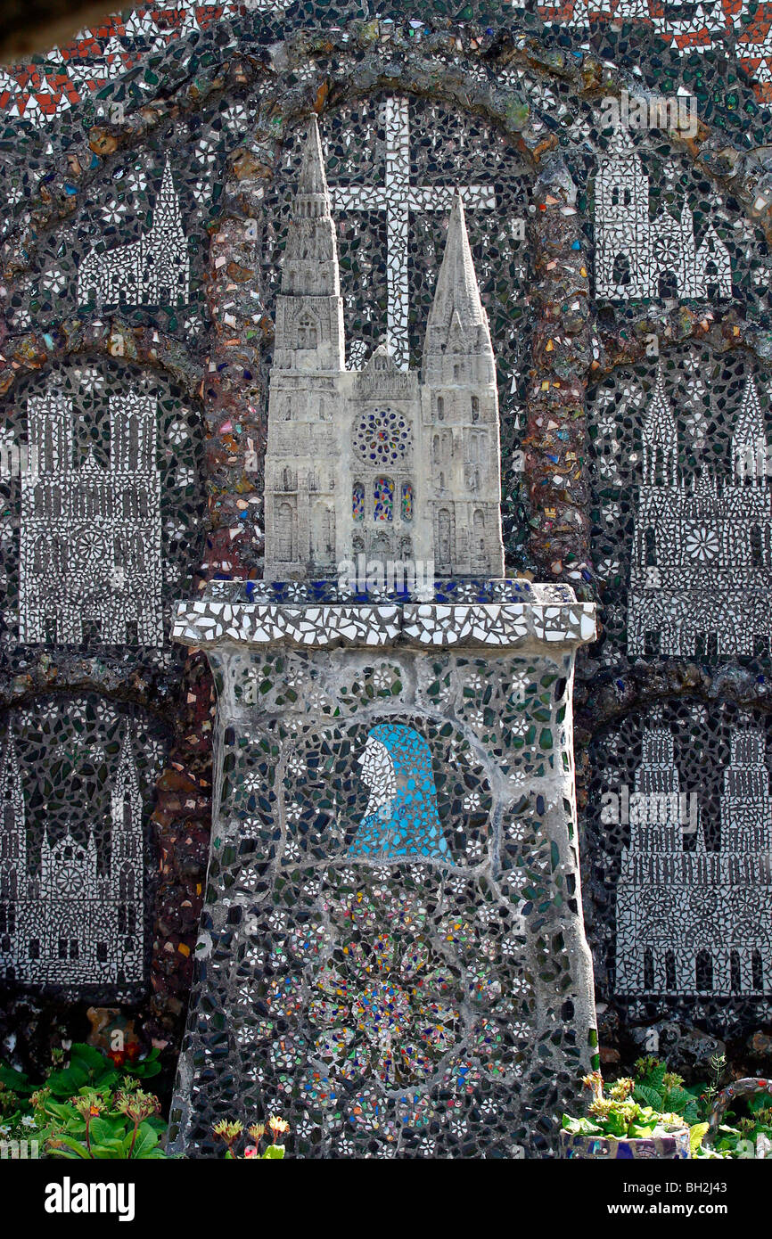 Chartres picassiette house Banque de photographies et d’images à haute ...