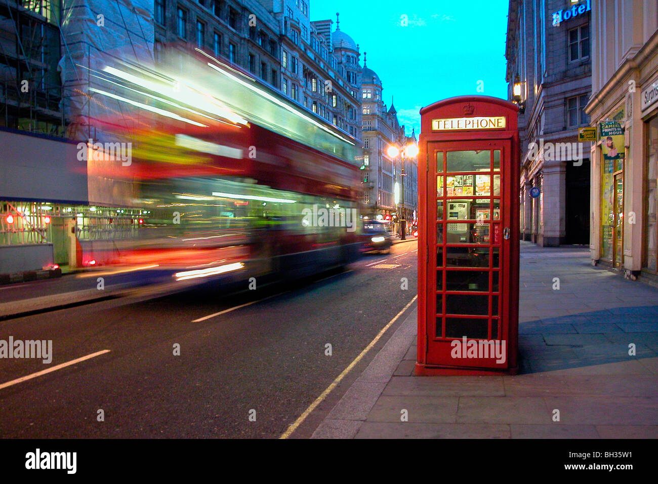 BUS ROUGE Anglais et des cabines téléphoniques, symbole de l'Angleterre ...