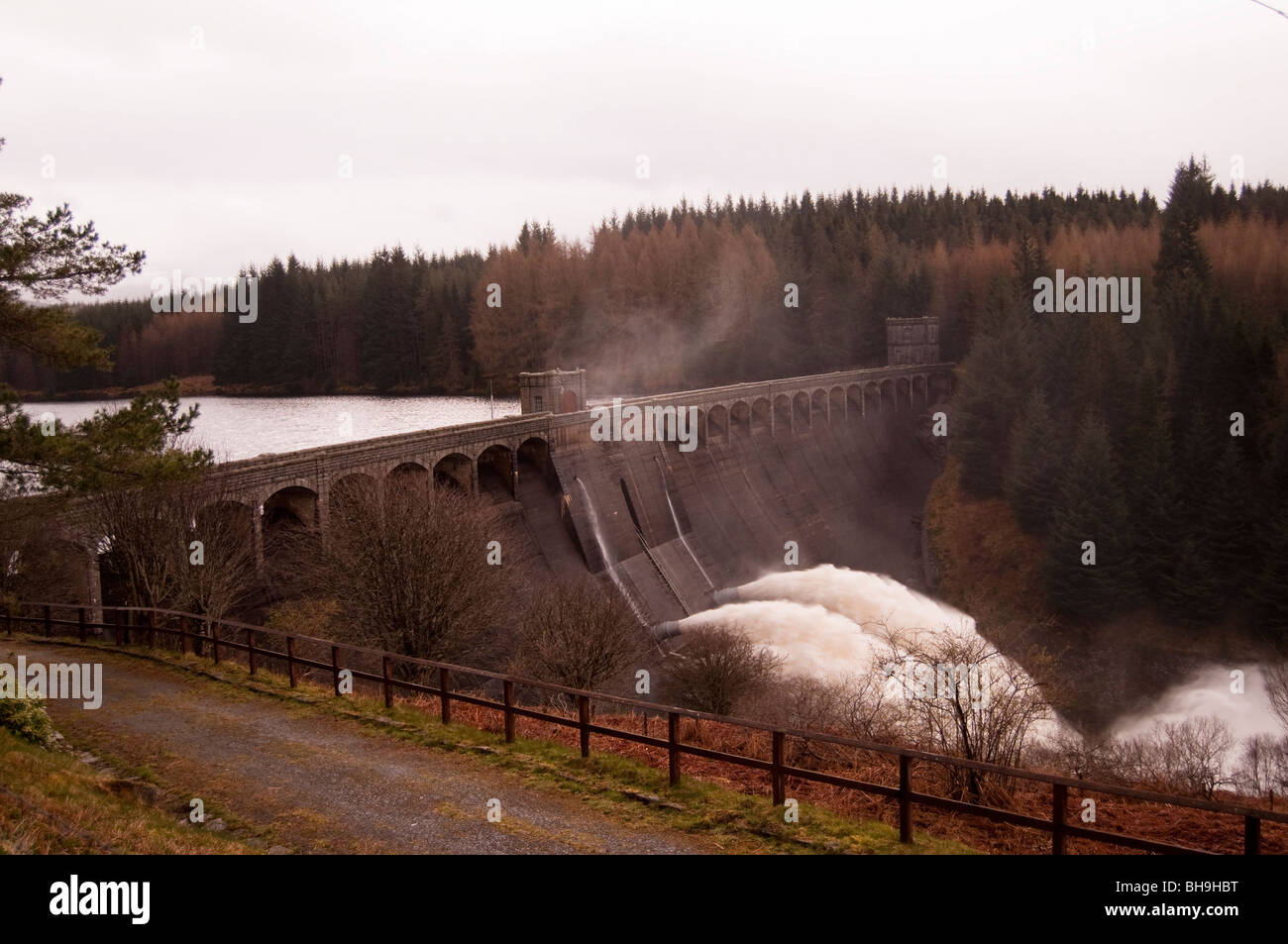 Laggan dam scotland Banque de photographies et d’images à haute ...