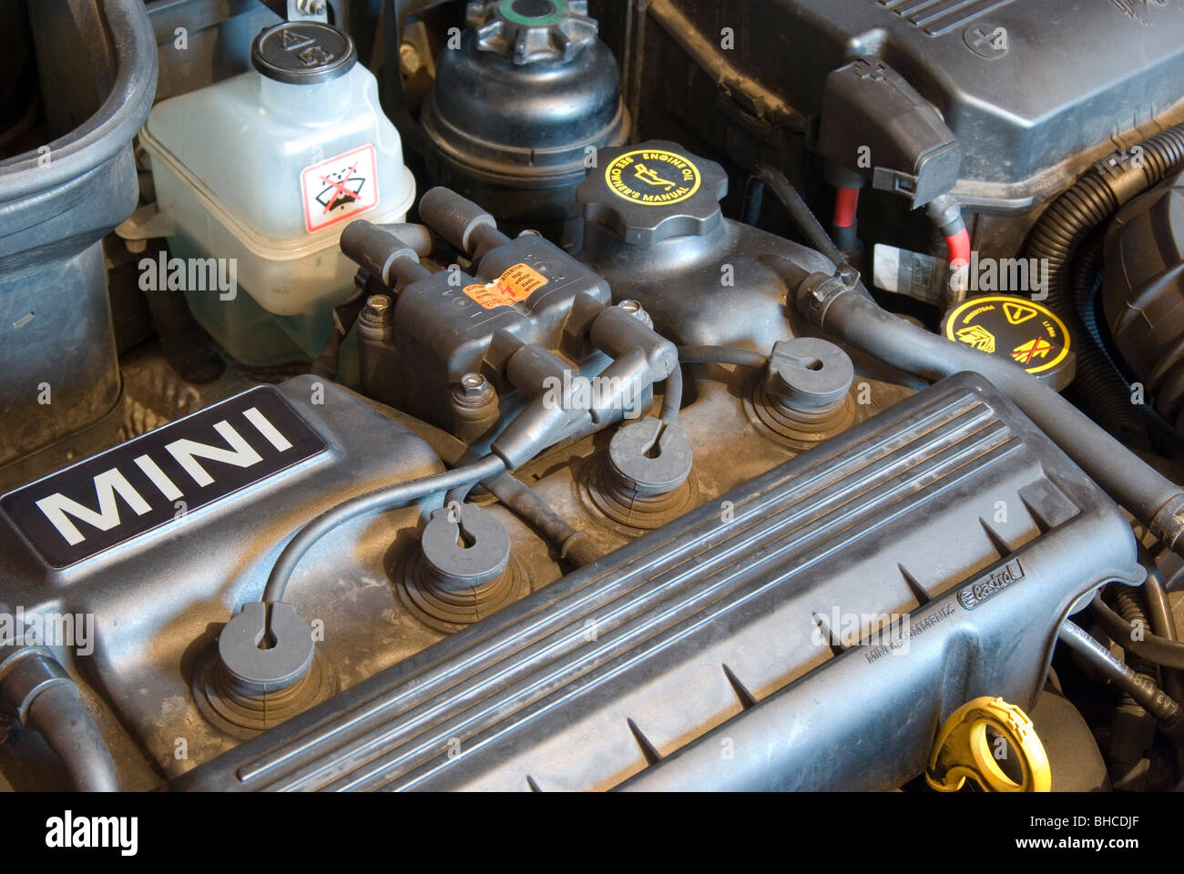Compartiment Moteur Automobile Banque d'image et photos - Alamy