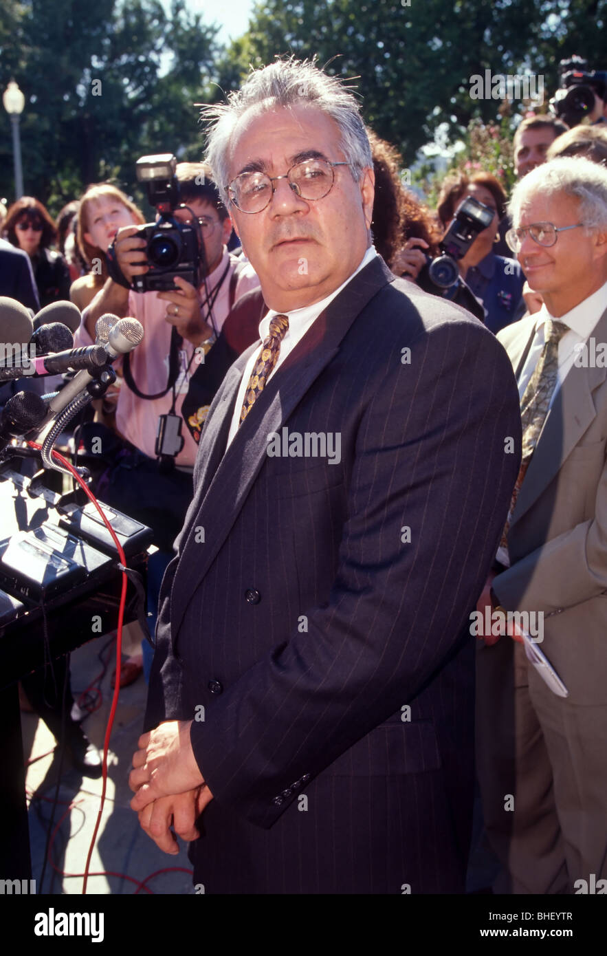 Les membres du Congrès démocratique américain Barney Frank, à ...