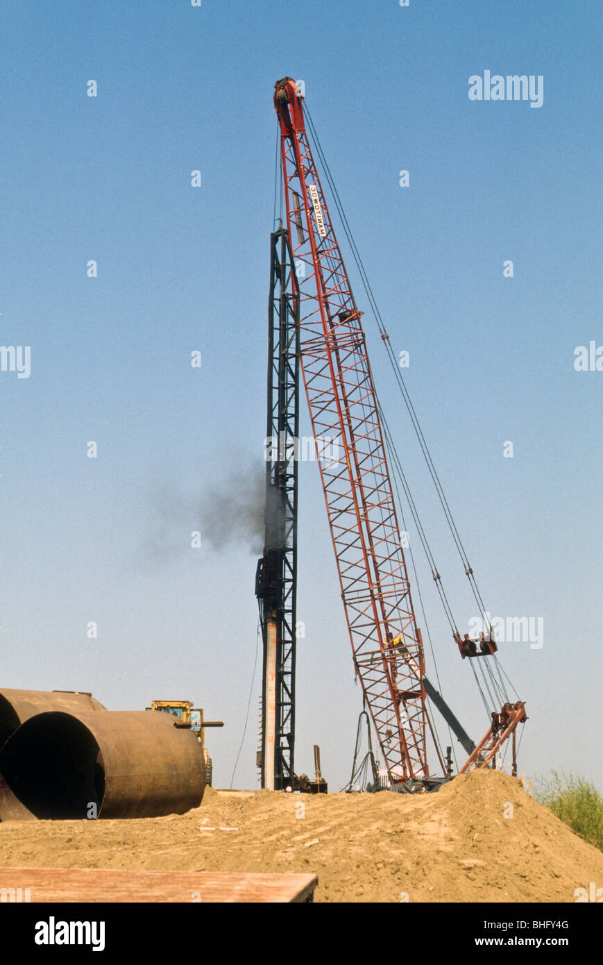 Structure de poutres d'acier force forte Tower bridge construction ...