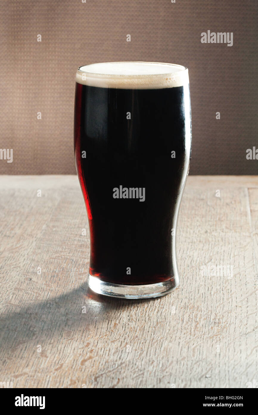 Pinte de bière Banque de photographies et d’images à haute résolution ...