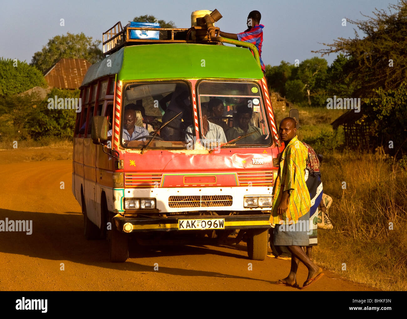 Bus kenya Banque de photographies et d’images à haute résolution - Alamy