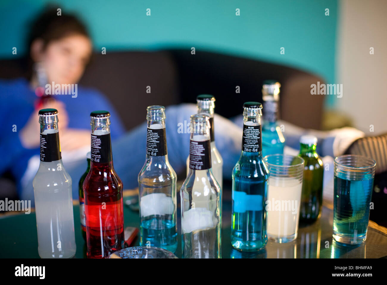 Bottles of alcopops drinks Banque de photographies et d’images à haute ...