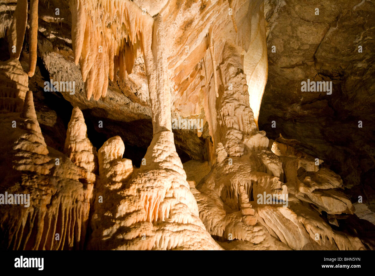 Les grottes calcaires Jenolan en Nouvelle Galles du Sud sont les plus ...