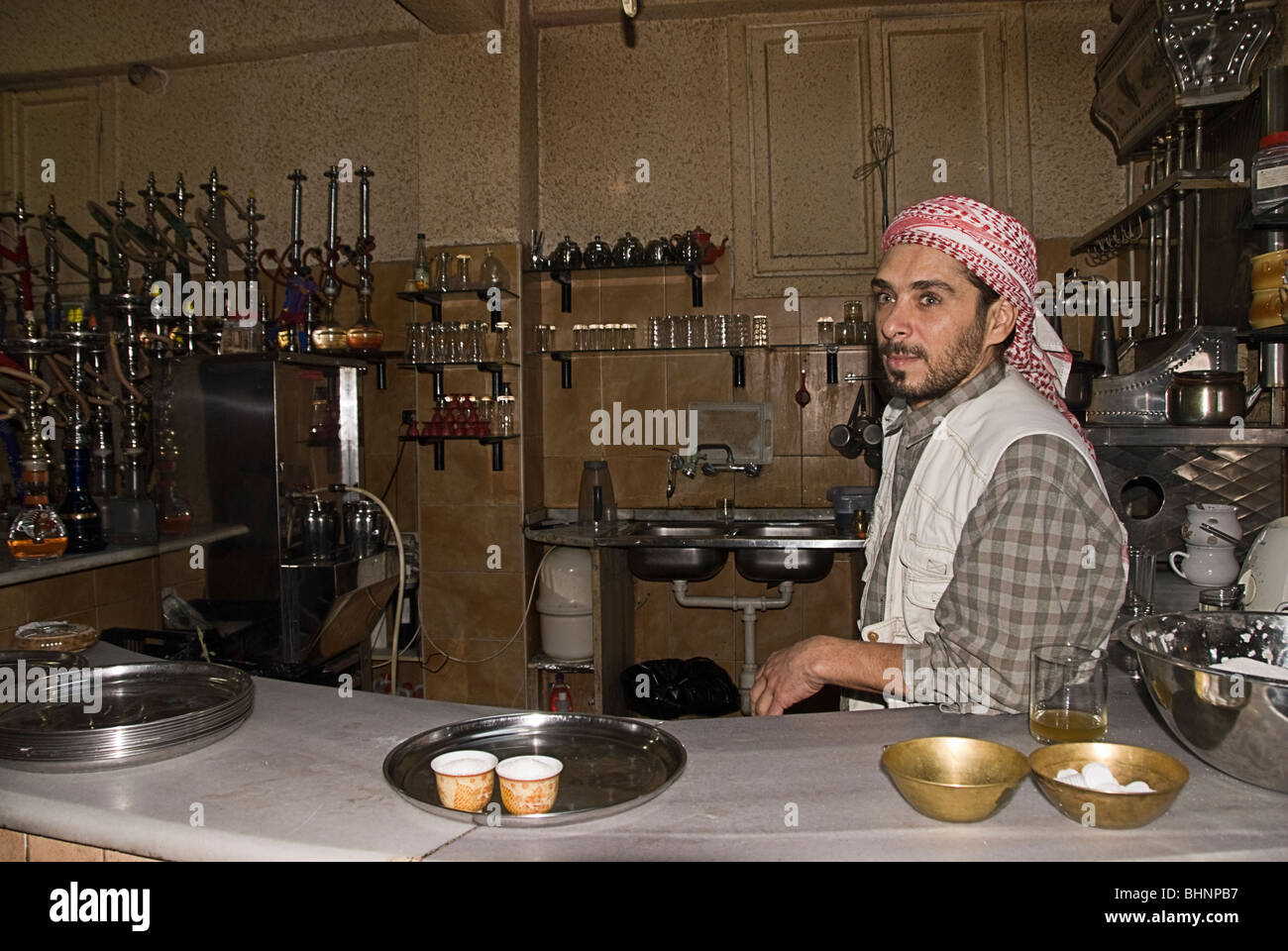 Serveurs bar Banque de photographies et d’images à haute résolution - Alamy