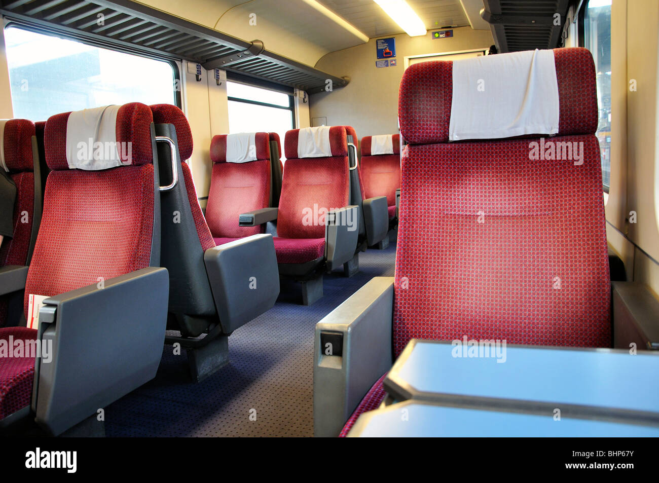 1st class train seat Banque de photographies et d’images à haute ...