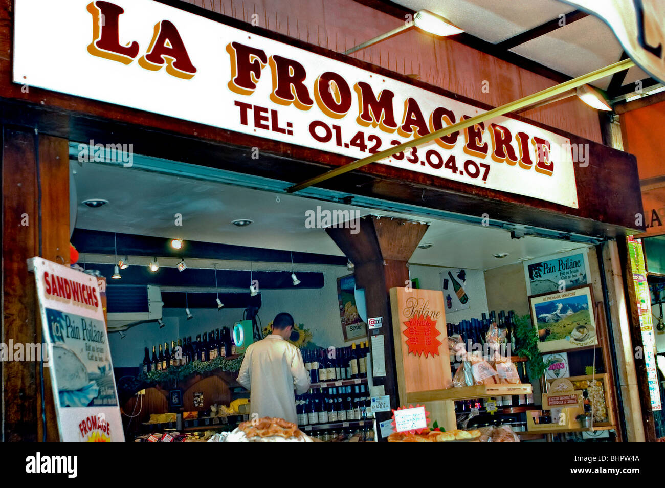 Fromagerie shop front paris Banque de photographies et d’images à haute ...