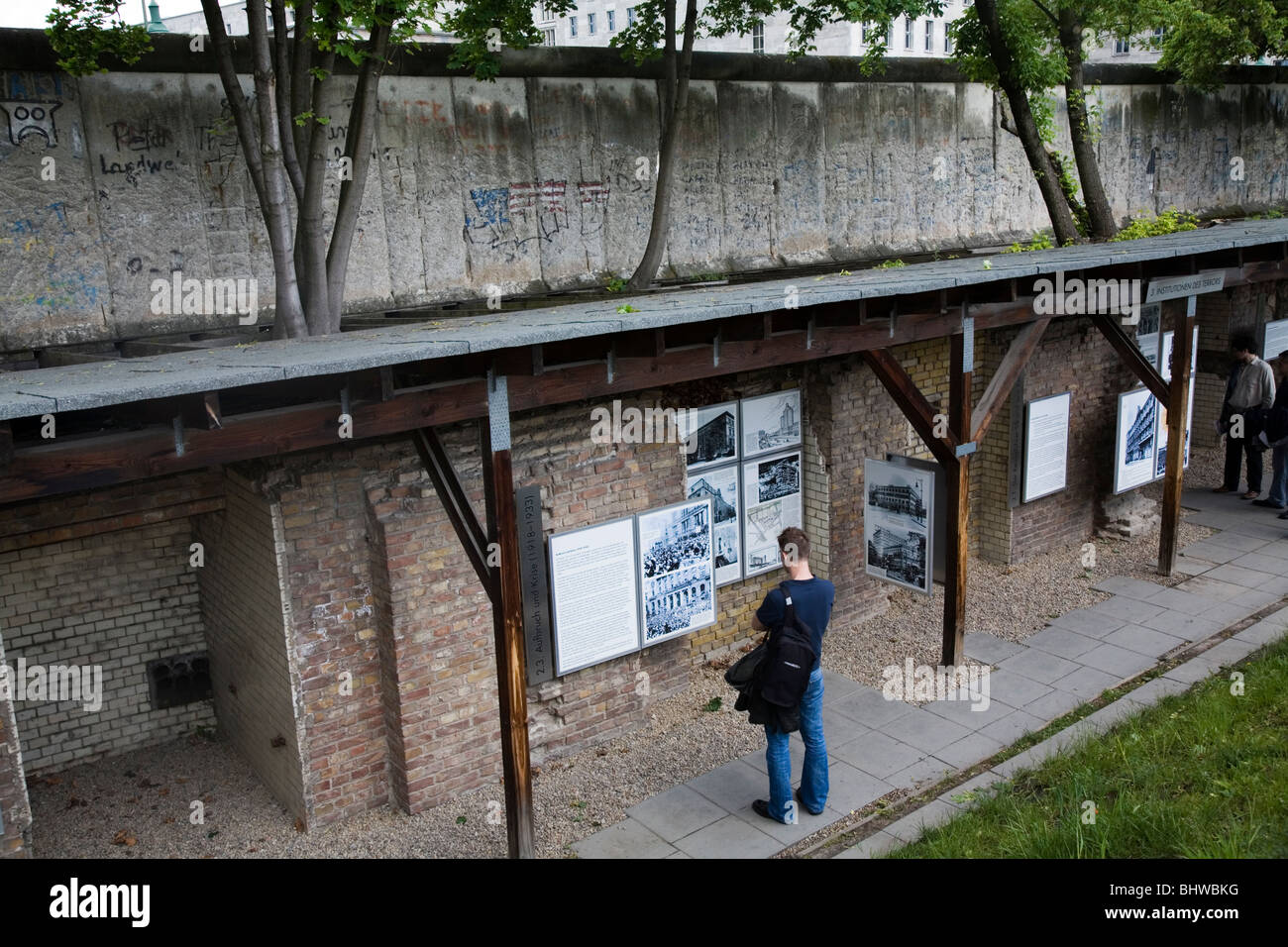 Vestiges du mur de berlin Banque de photographies et d’images à haute ...