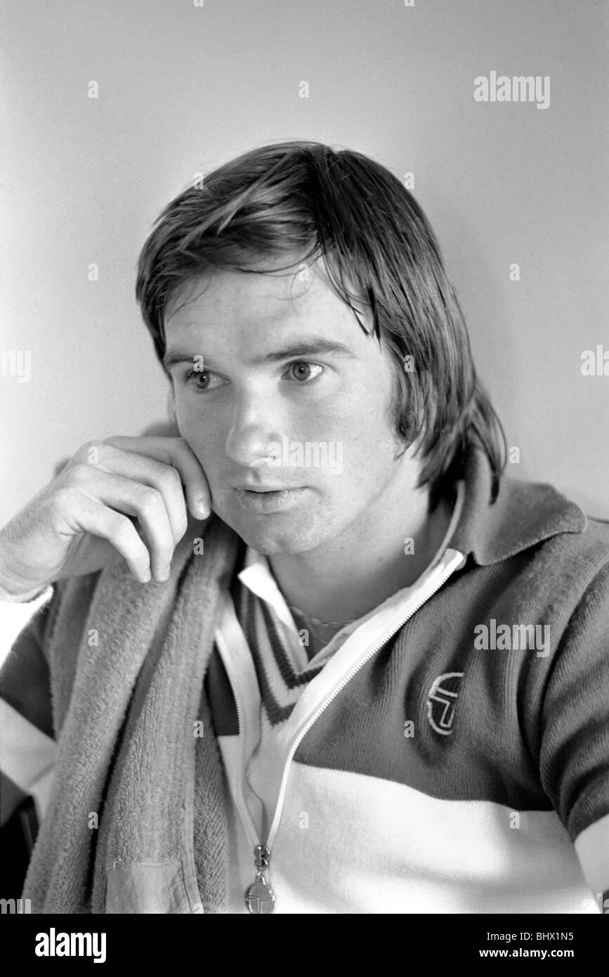 Star de tennis Jimmy Connors : vu ici dans les vestiaires à Wimbledon ...
