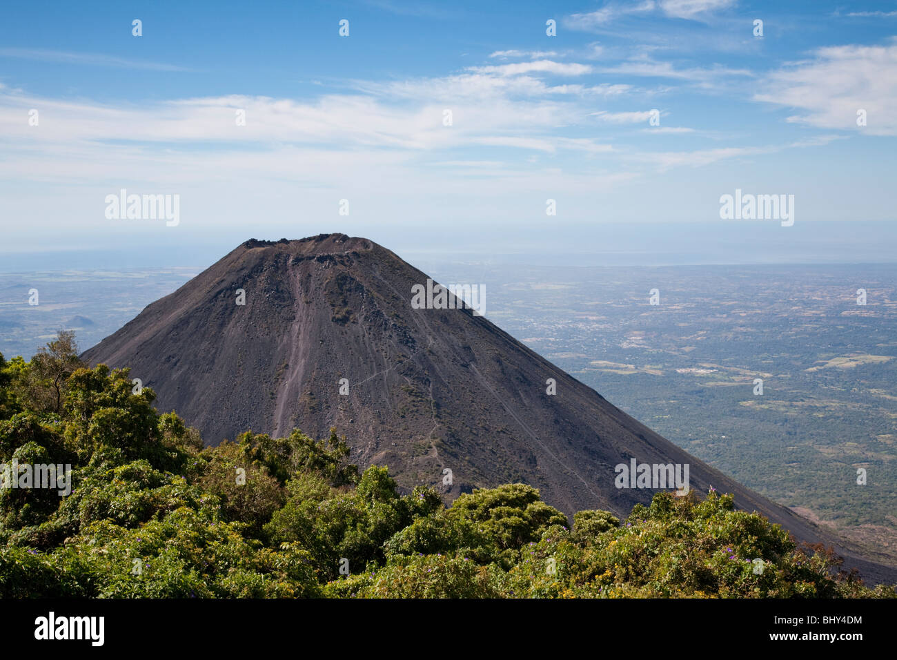 Volcan Izalco, Cerro Verde, El Salvador, San Salvador Photo Stock - Alamy