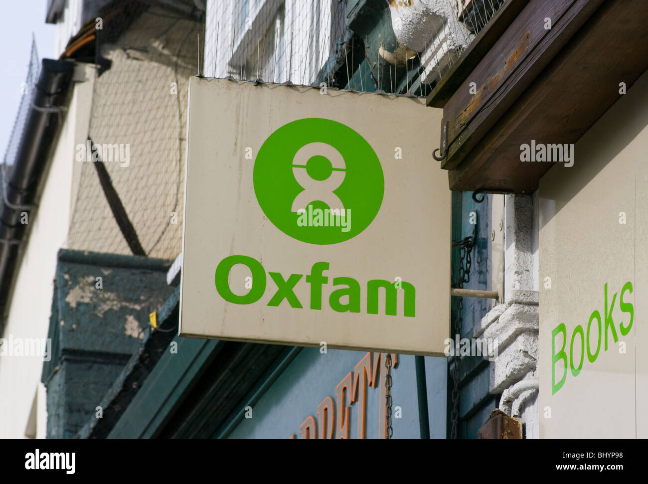 Oxfam sign Banque de photographies et d’images à haute résolution - Alamy