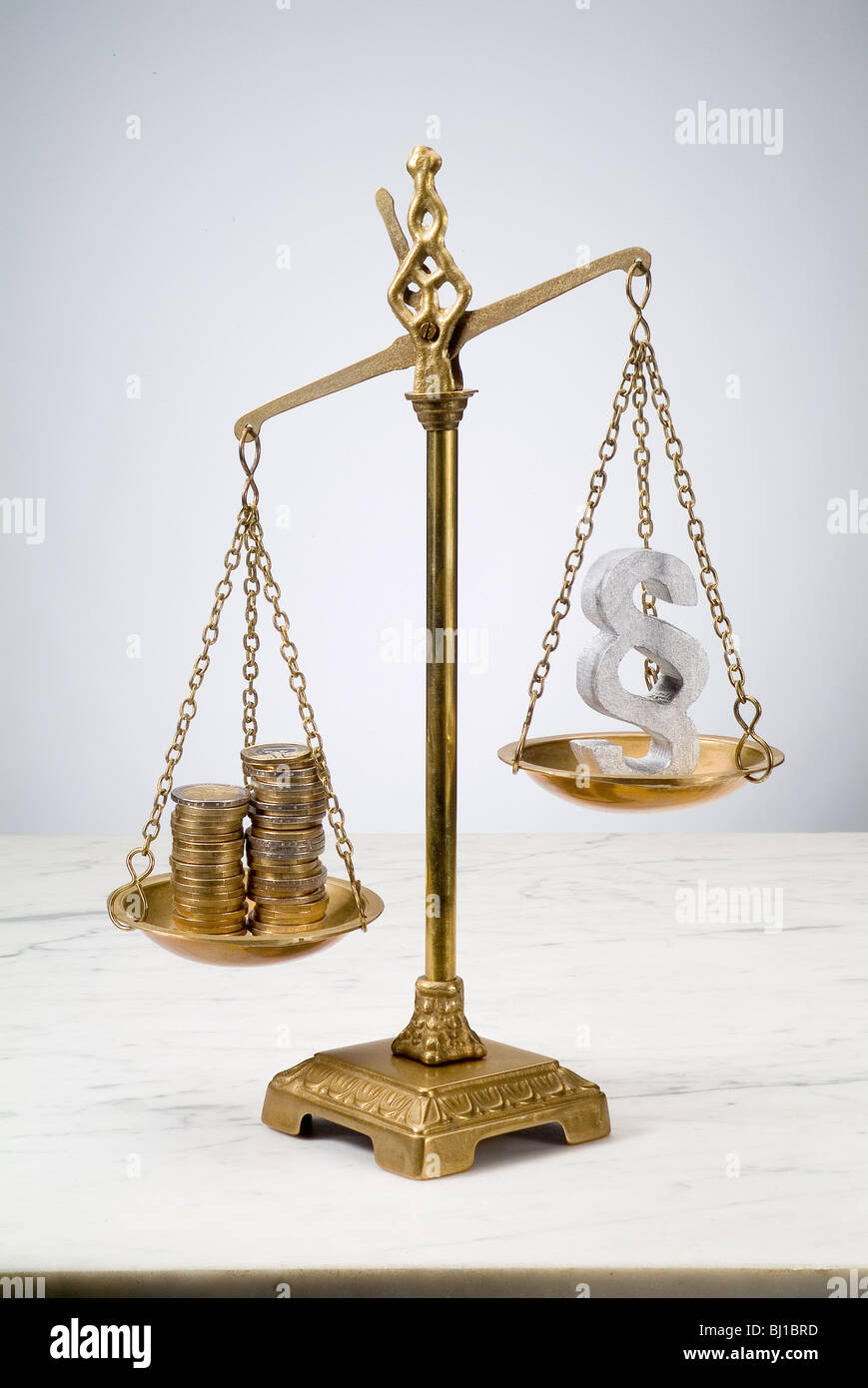 Money weights Banque de photographies et d’images à haute résolution ...