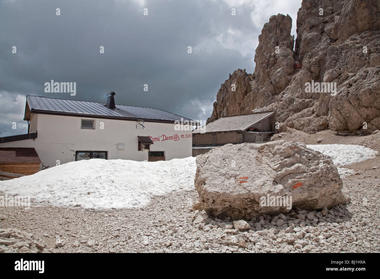 Rifugio toni demetz Banque de photographies et d’images à haute ...