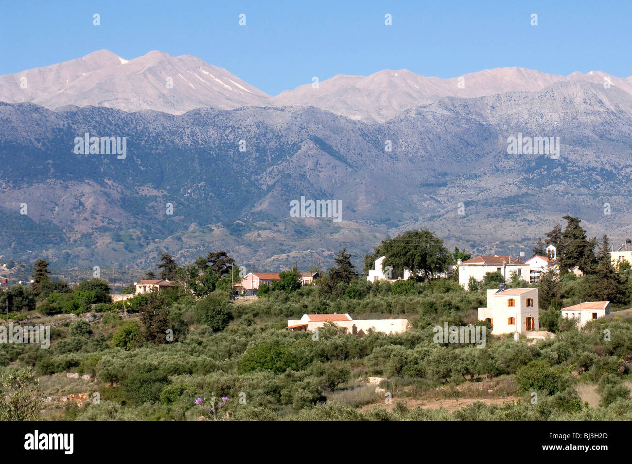 Vue sur les montagnes Blanches, Lefka Ori, près de Vamos, Crète, Grèce ...