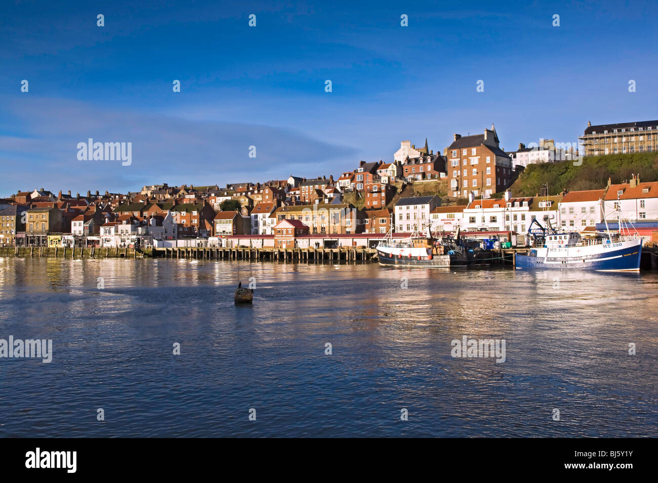 Whitby port bateaux Banque de photographies et d’images à haute ...