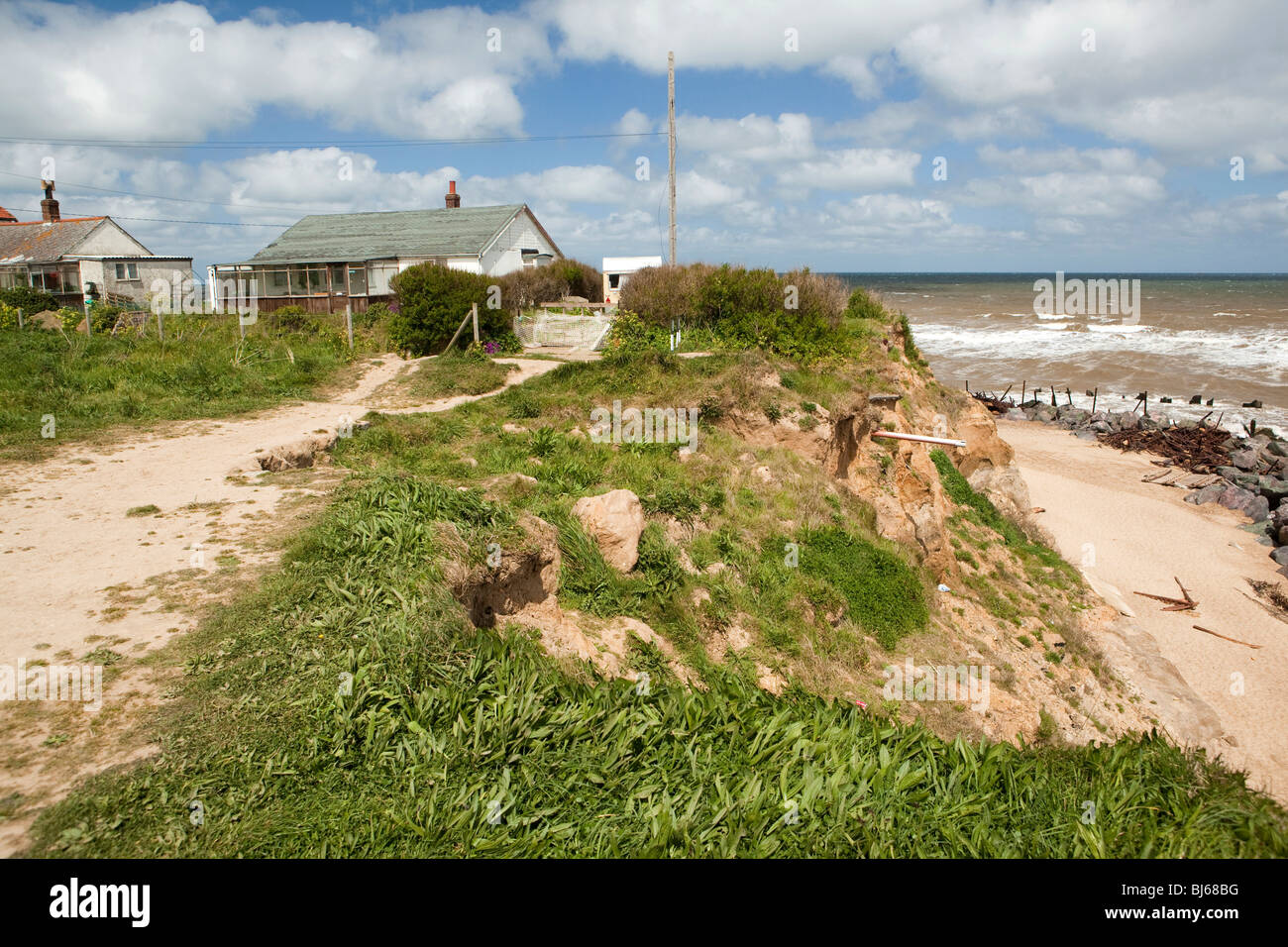 Norfolk cliff erosion sea defenses Banque de photographies et d’images ...
