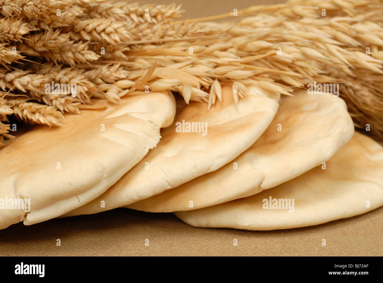 Pain arabe Banque de photographies et d’images à haute résolution - Alamy