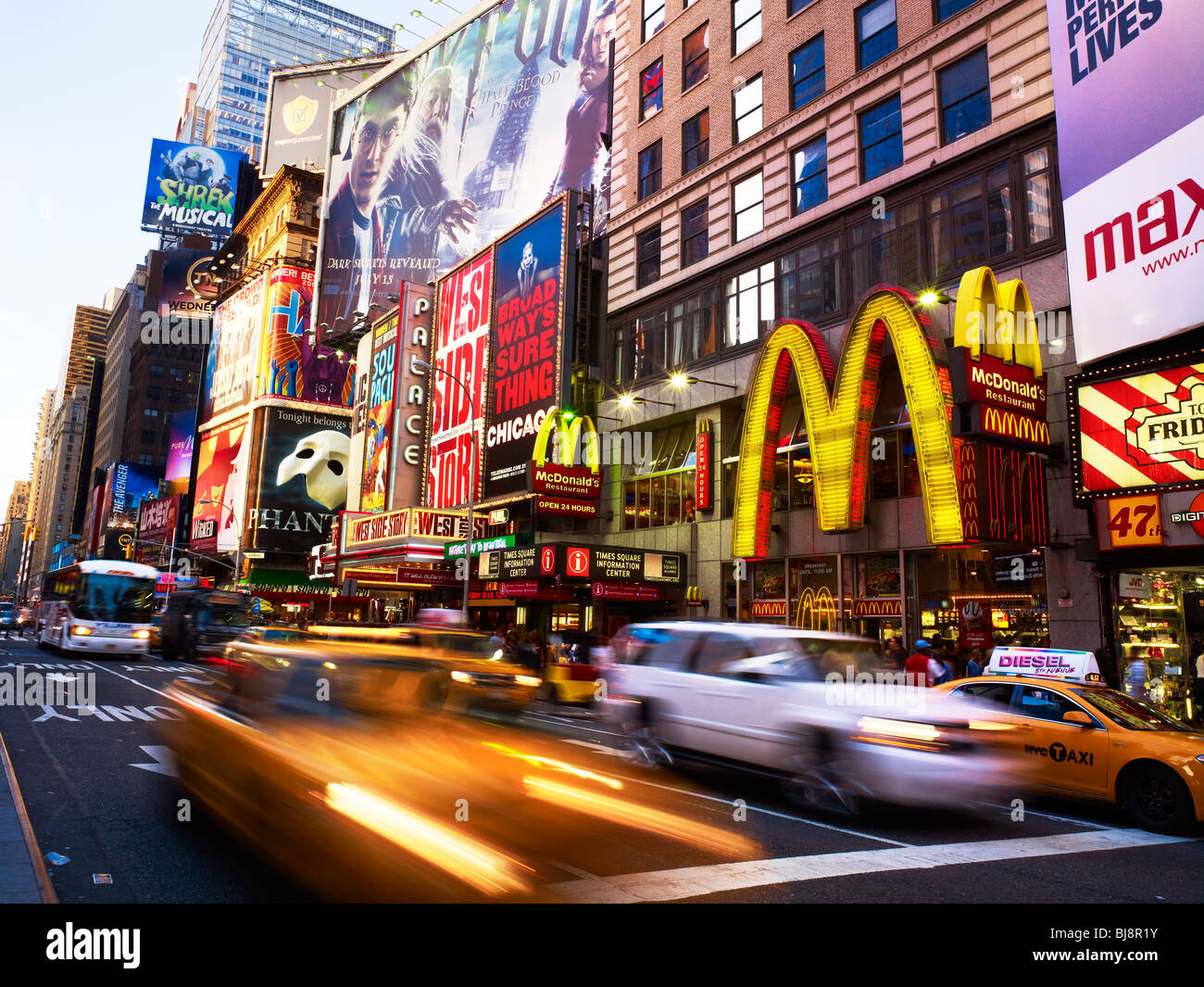 Mcdonalds times square Banque de photographies et d’images à haute ...