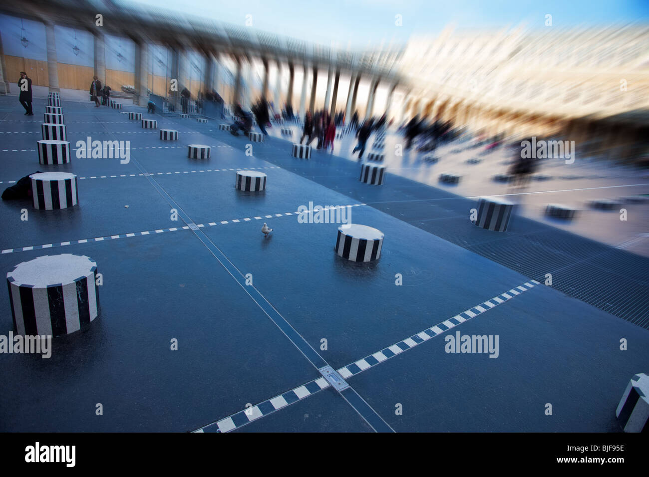 Paris daniel buren Banque de photographies et d’images à haute ...