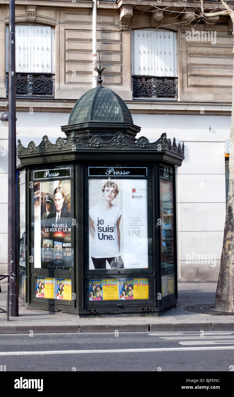 Kiosque publicitaire publicitaire Banque de photographies et d’images à ...
