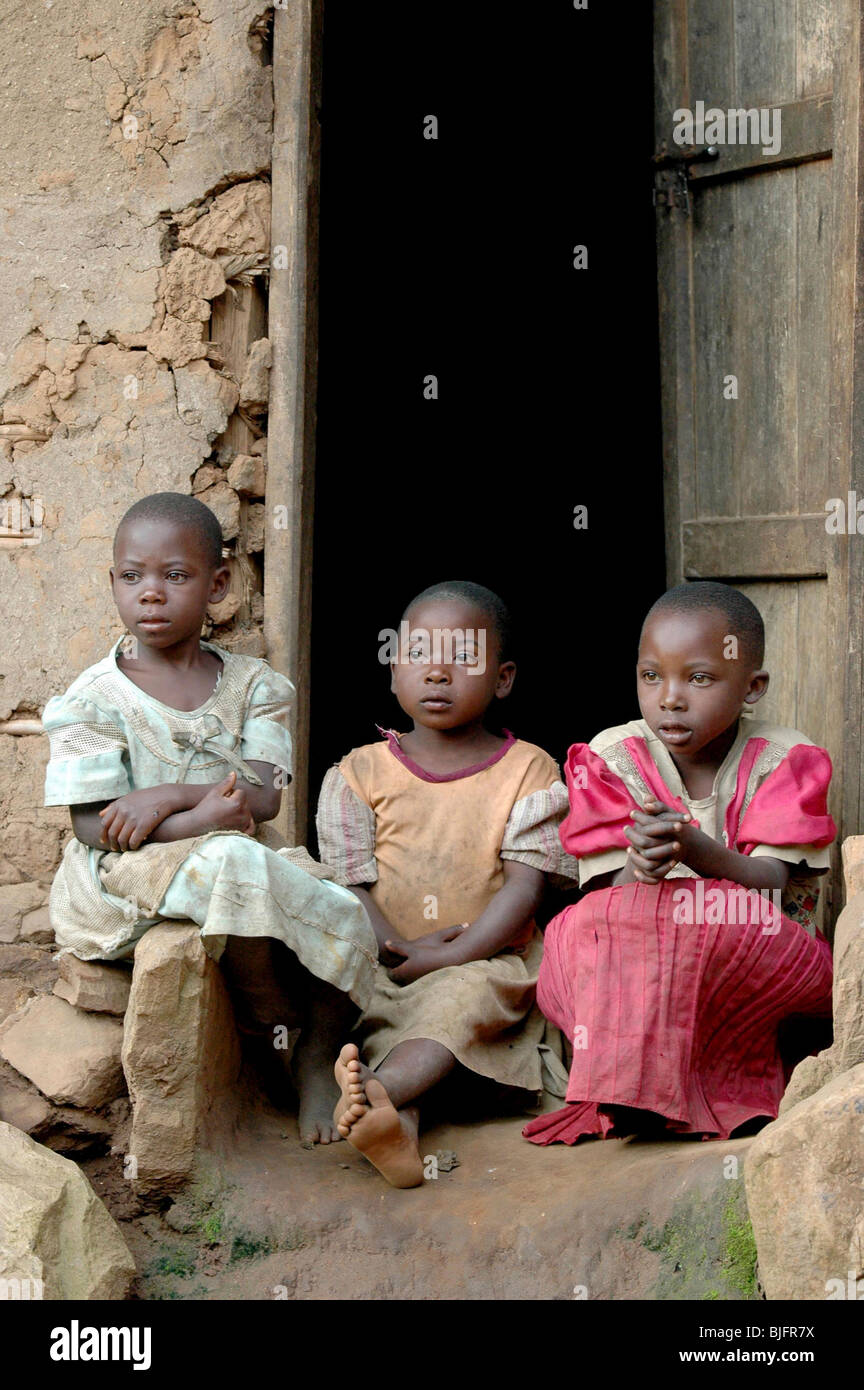Pygmy village Banque de photographies et d’images à haute résolution ...