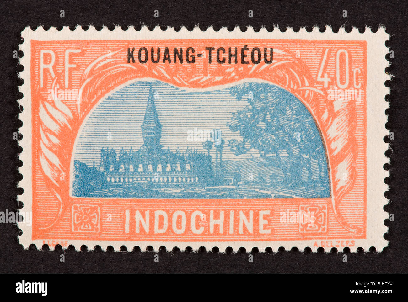 Timbre-poste de l'Indo-chine surimprimées pour utilisation dans ...