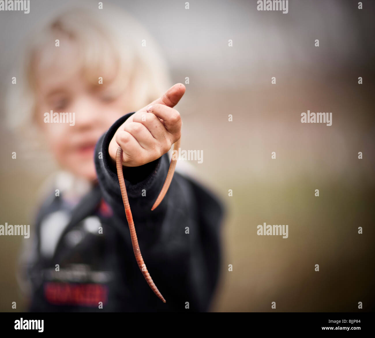 Tenir L'enfant Banque d'image et photos - Alamy